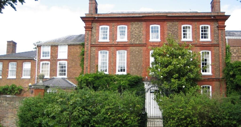 Zac Goldsmith, Bio, Age, Height, Weight, Family, Net worth, Salary,