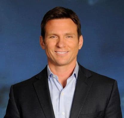Bill Weir, Bio, Age, Height, Family, CNN, Net Worth, Salary, Wife