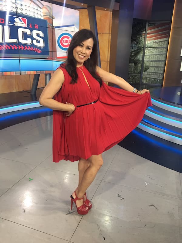 Susan Hirasuna Bio, Age, Height, Family, Fox11, Net worth,