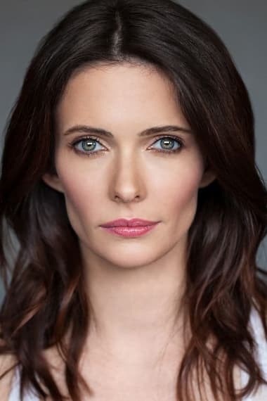 Elizabeth Tulloch Bio, Age, Movies and Tv Shows, Net Worth