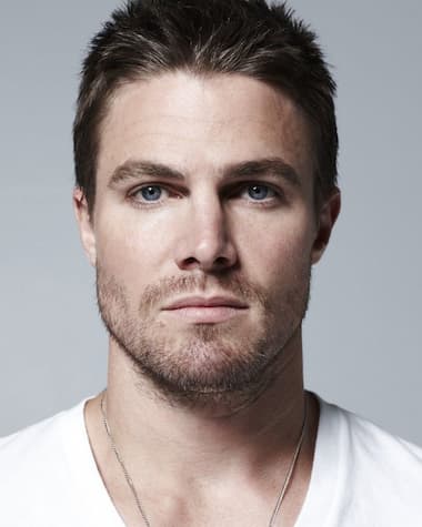 Stephen Amell Bio, Age, Movies and Tv Shows, Net Worth, Wife
